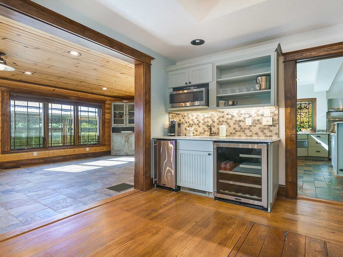 Grand 1911 Estate in Franklin Grove, Illinois Featuring a Historic Barn, Stone Cellar With Sauna ...