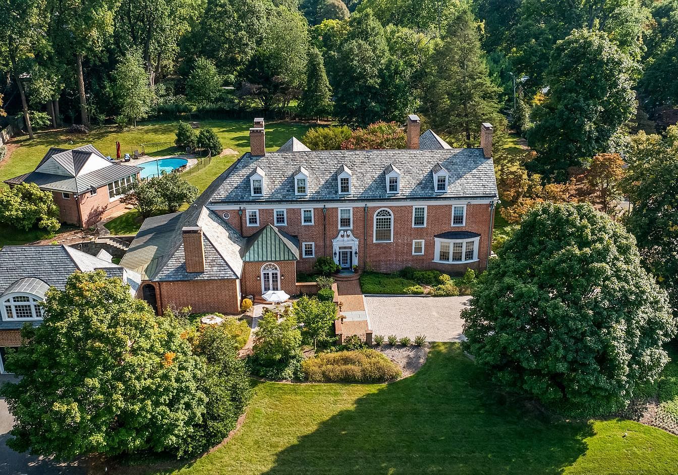 This 1926 Georgian Estate in Baltimore, Featuring Over 7,600 sq. ft. of ...