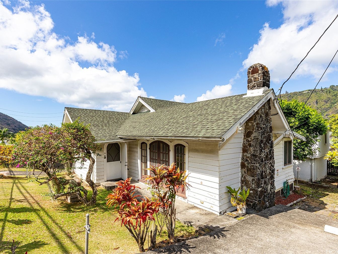 Charming 1930 Multi-Dwelling Property in Honolulu's Manoa Valley ...